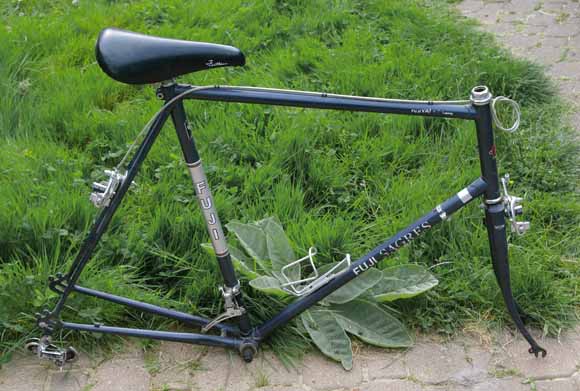 Fuji Sagres – (modèle 1985) — muZarde